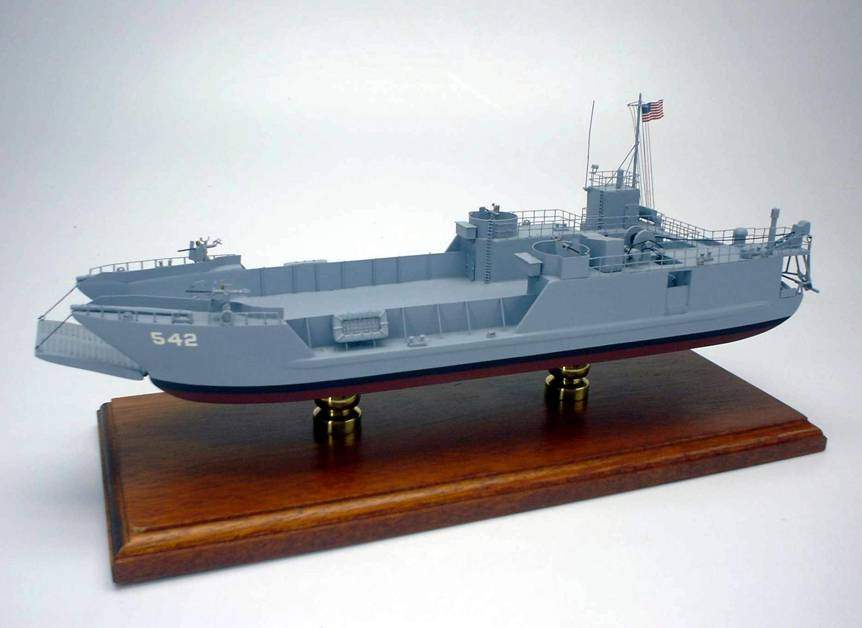 LCT MK-6 - Amphibious Ship - 1/96 Scale Mahogany Ship Model